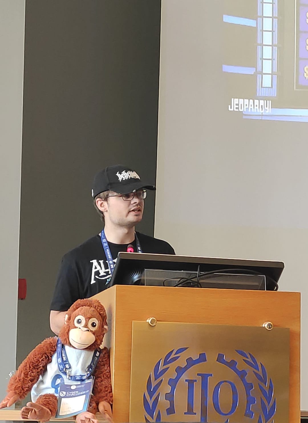 Alex Bellan presenta la comunicazione Boot to Root al Primo Workshop ...